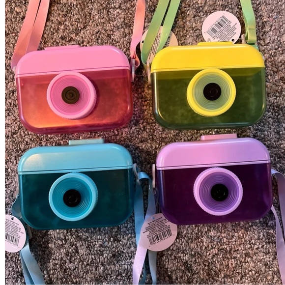 Kitchen | 4 Camera Canteens | Poshmark
